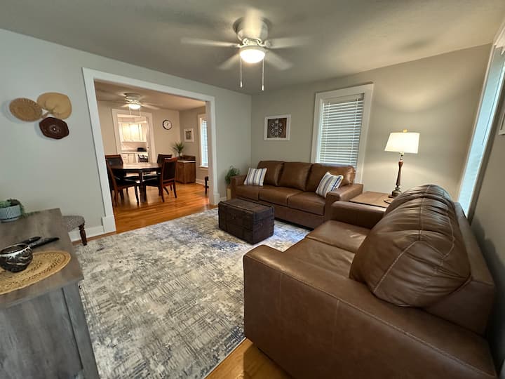 The Talon 3 @ Qu Stadiums, 2 Bedrooms 1 Bath - Quincy, IL