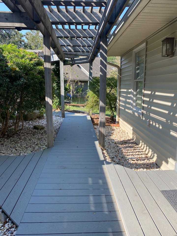 Bedford Hills Guesthouse - Lynchburg, VA
