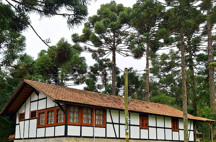 Casa Típica Alemã Para 3 Casais E 6 Solteiros - Campo Alegre