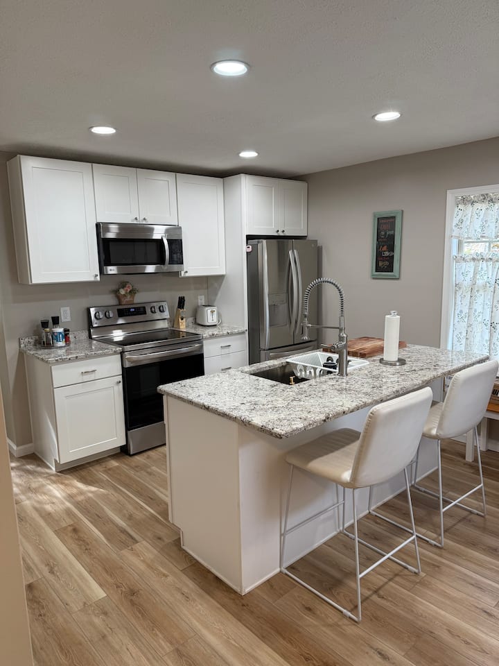 Cozy House - Bellevue, PA