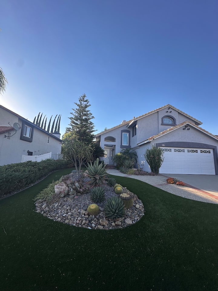 Beautiful And Peaceful Home To Reflex And Enjoy! - Murrieta, CA