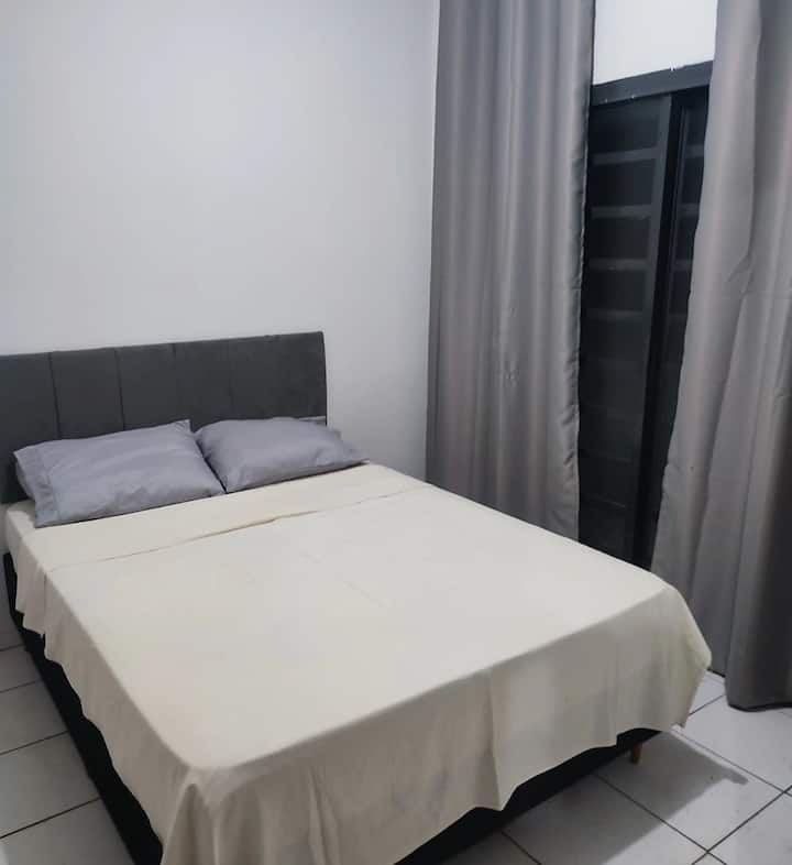 Casa 2 Quartos Próximo Do Centro E Unicesumar - Maringá