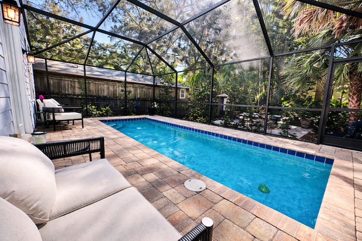 Walk To Historic Downtown, Heated Pool, Grill, Dog - St. Augustine, FL