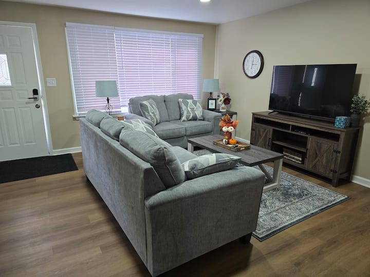 Triple J Getaway - Kankakee, IL