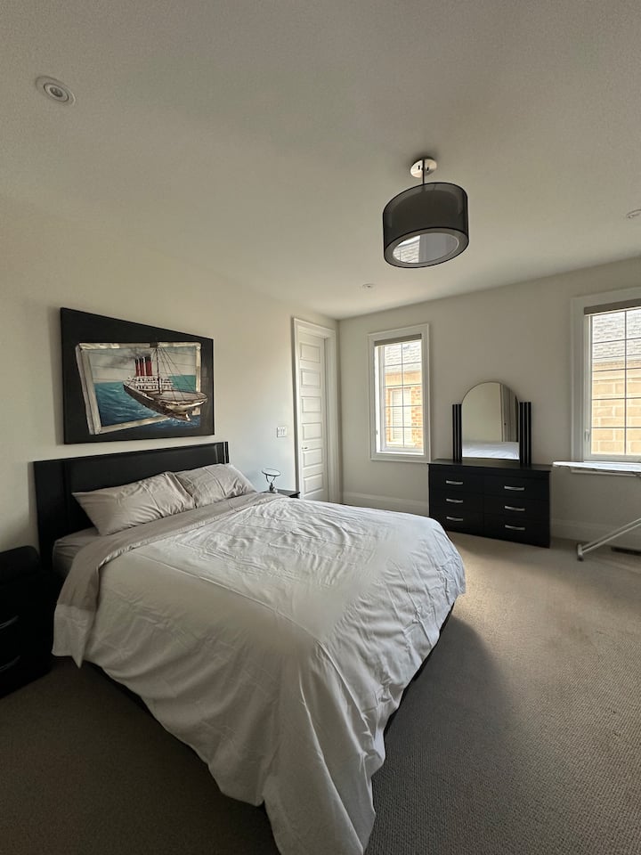 Cozy Private Room In Luxe Kleinburg Home - Bolton