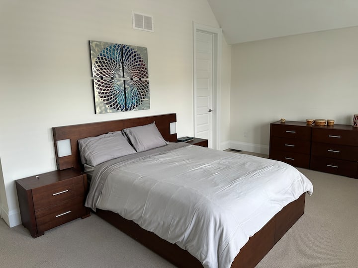 Room With Private Bathroom - Bolton
