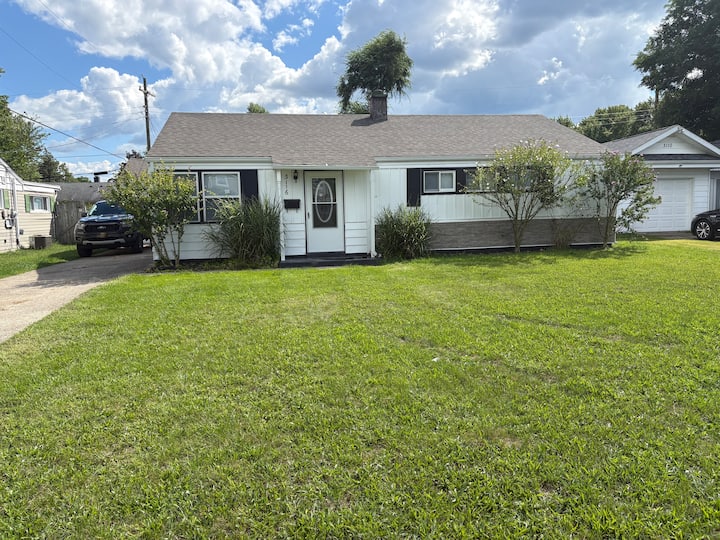 Nice 4 Bedroom Within Walking Distance To Nd - South Bend