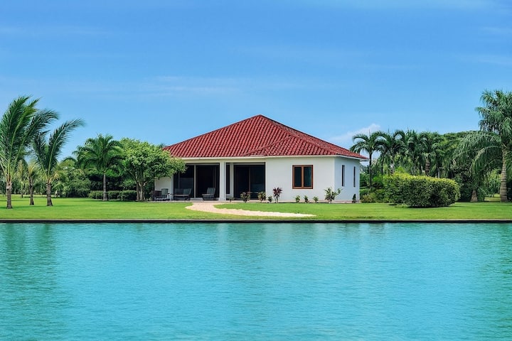 Waterfront + Butterfly Garden + Full Resort Access - Belize