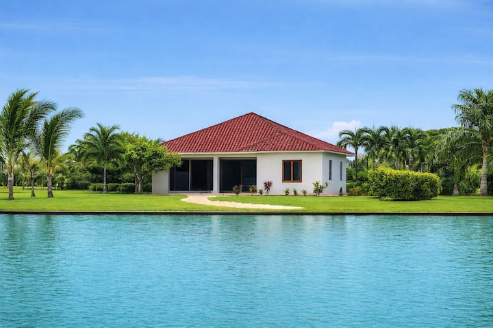 Waterfront + Butterfly Garden + Full Resort Access - Belize