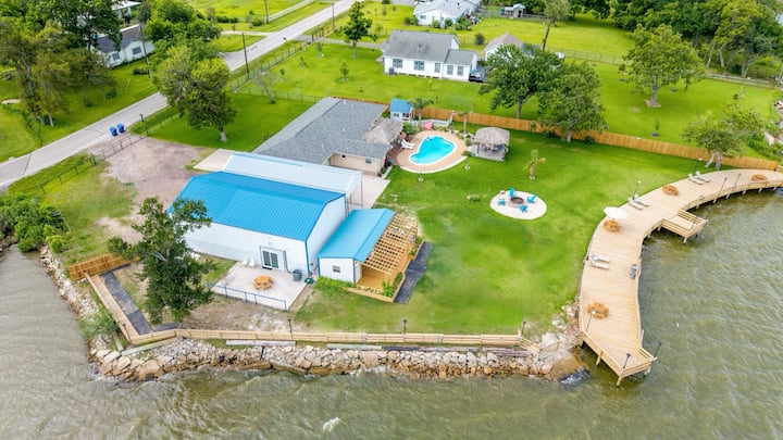 Baytime Retreat-fishing&crabbing, Pool, Bayfront - Baytown, TX