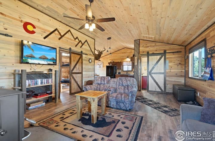 Cozy Cabin In The Heart Of Red Feather Village - Red Feather Lakes, CO