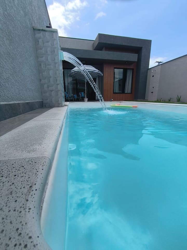 Casa Aconchegante Com Piscina – 3 Quartos - Matinhos