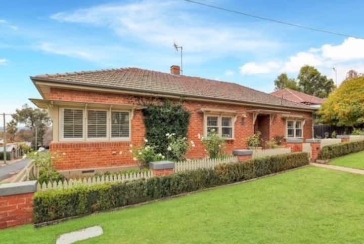 Elegant Getaway, High End Home In Bathurst! - Bathurst