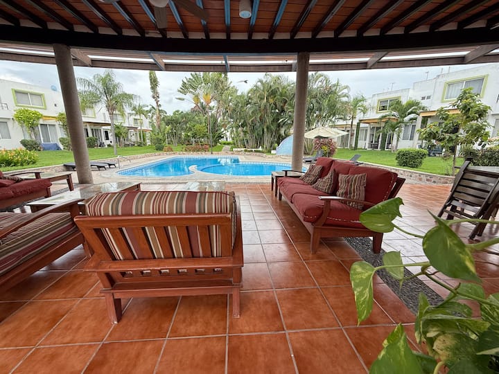 Amplia Y A Unos Pasos De La Alberca - Nuevo Vallarta