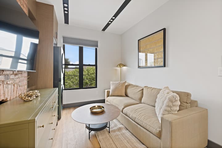 Elegant Luxury 3br/2ba Apt Only 20 Min To Nyc - North Bergen, NJ