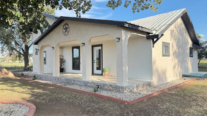 The Country Club Retreat - Roswell, NM