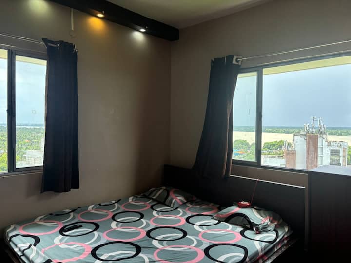 By The Ganges - 2bhk
(Breakfast Including) - Kolkata