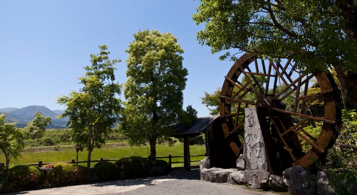 にごり湯百選にも選ばれる名湯でプチ湯治－楓－ - 都城市