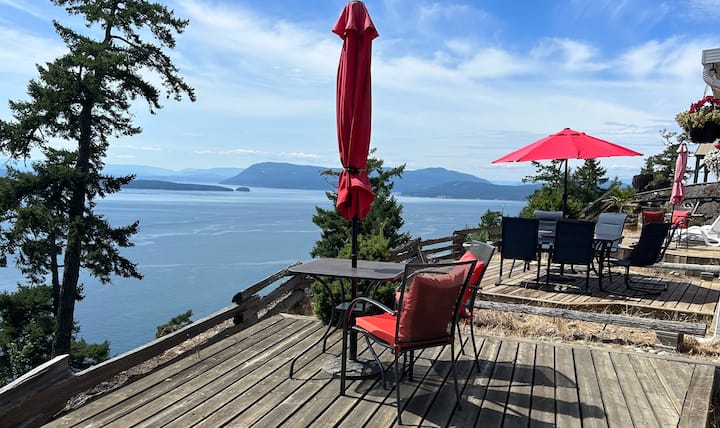 Shangrila Oceanfront Retreat - North Pender Island