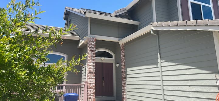 Small Cozy Room In Beautiful Neighborhood - Pittsburg, CA