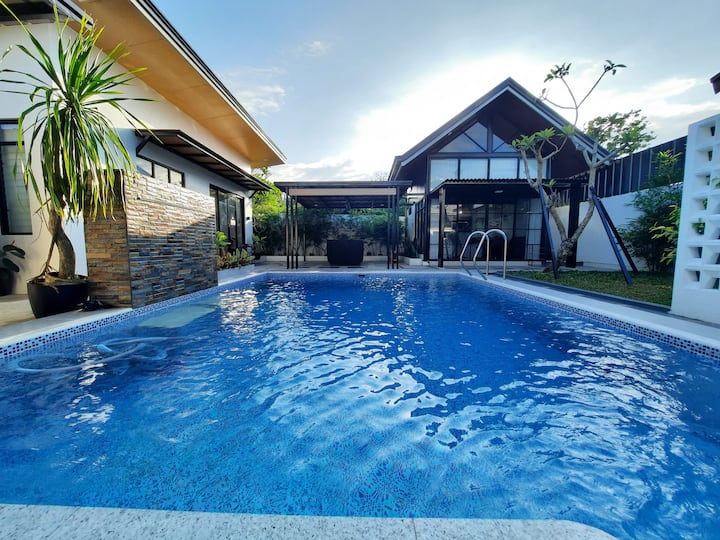 The Greengray Cabin
Your Extraordinary Escape. - Pila, Philippines
