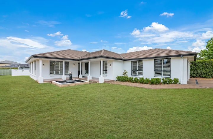 Large House In Secluded Tamworth Neighbourhood - タムワース