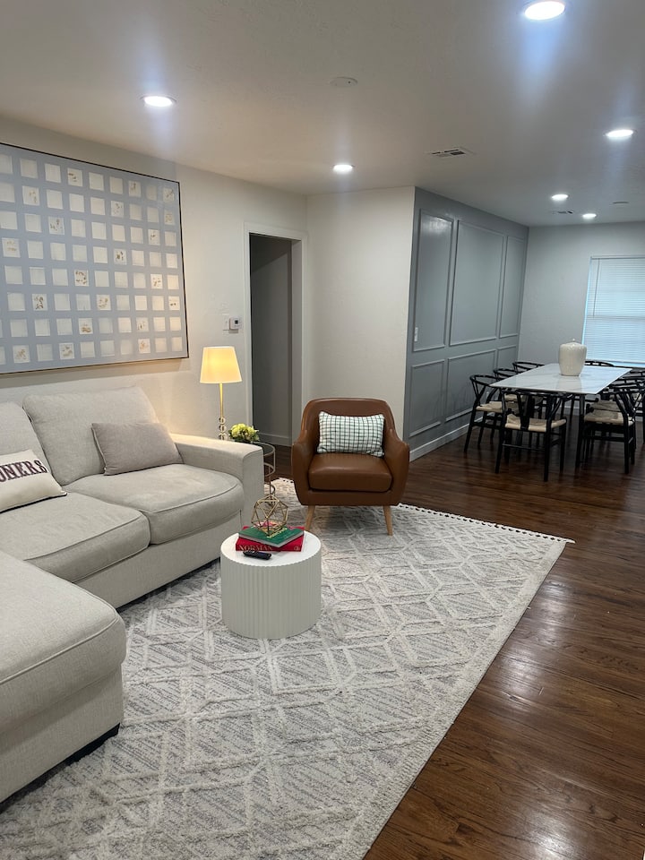 Newly Renovated~1.5 Miles To Ou! New Listing! - Norman, OK