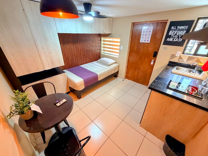 P4 Room Near Ceconexpo | Private Bathroom | 24/7 - Morelia