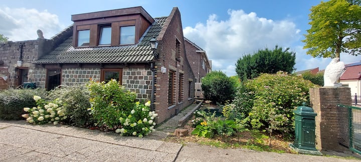 Vrijstaand Woonhuis In Centrum Zwanenburg. - Amsterdam