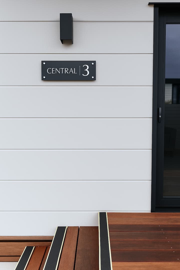 Contemporary Studio In Heart Of Westport - Westport