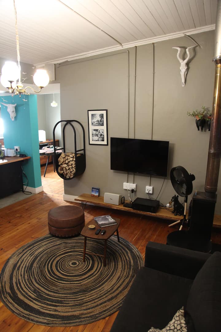 Light Shade Mountain - Graaff-Reinet