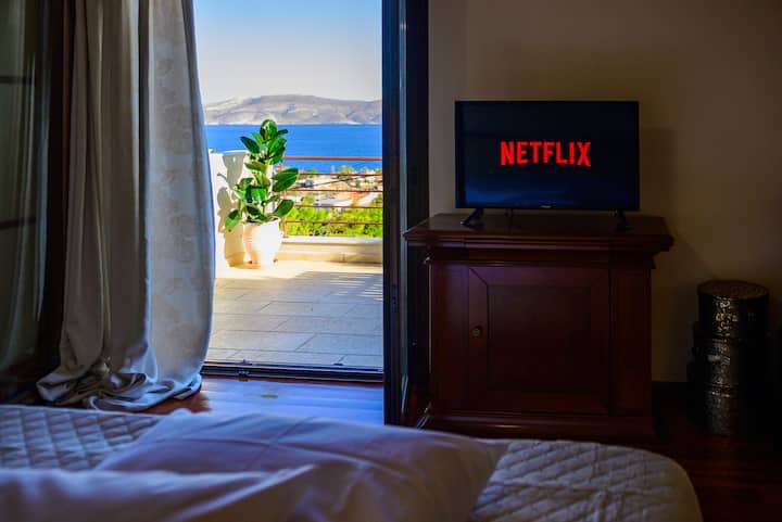 Aelia Seaside 
Σύγχρονη παραθαλάσσια κατοικία - Milos