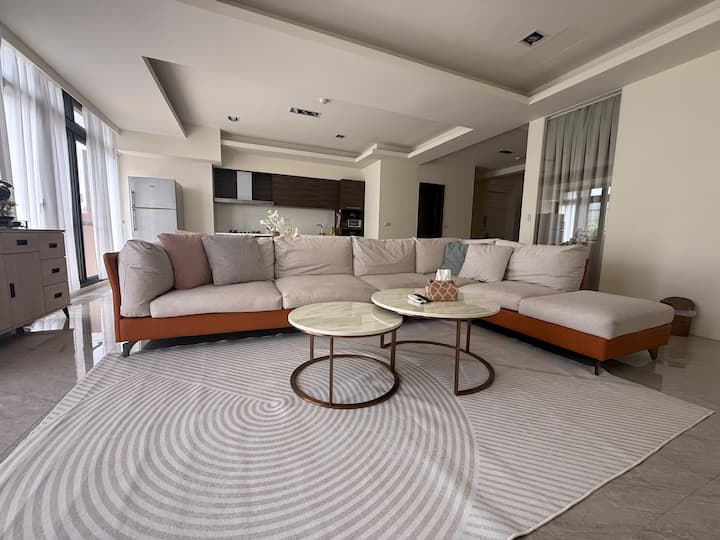 靜謐勤美居(下樓就是台中最知名景點勤美綠園道) - Taichung City