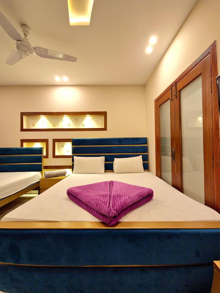 Private Floor In G-15 | Near Airport & City Center - Islamabad