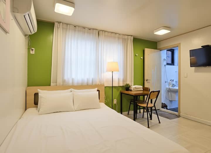 Green Cat Studio [2f] 7 Min Hongdae & 3 Min Park - Seoul