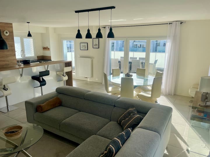 Spacieux Duplex, Parking Privé, Proche Bordeaux - Artigues-près-Bordeaux