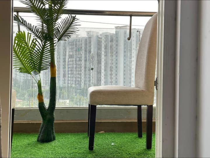 Green Giants 4 By Galaxy Studio - Noida