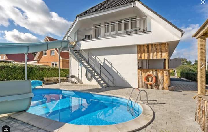 Feriehus I Bredebro Med Egen Pool - Denmark