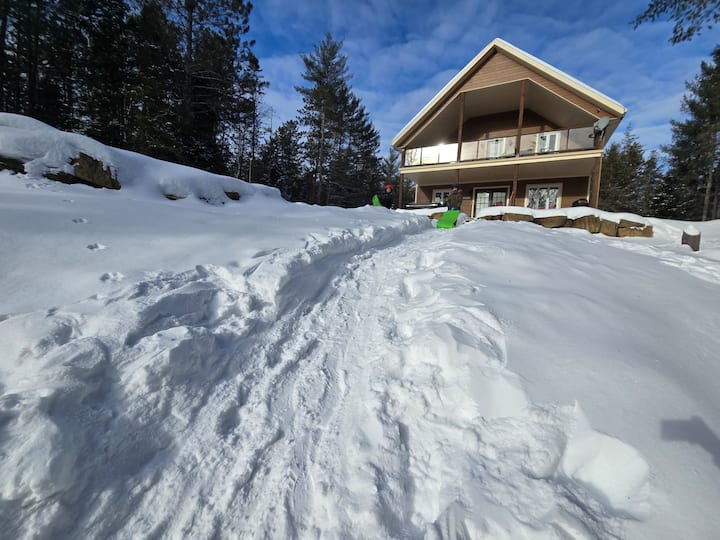 Chalet Coeur De Loup Avec Spa - Shawinigan