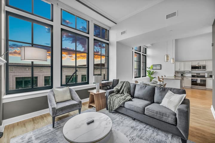 The Halle Downtown 2bd | Parking/gym/security - Cleveland