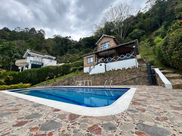 Casa Campestre Con Piscina Privada En La Vega - La Vega