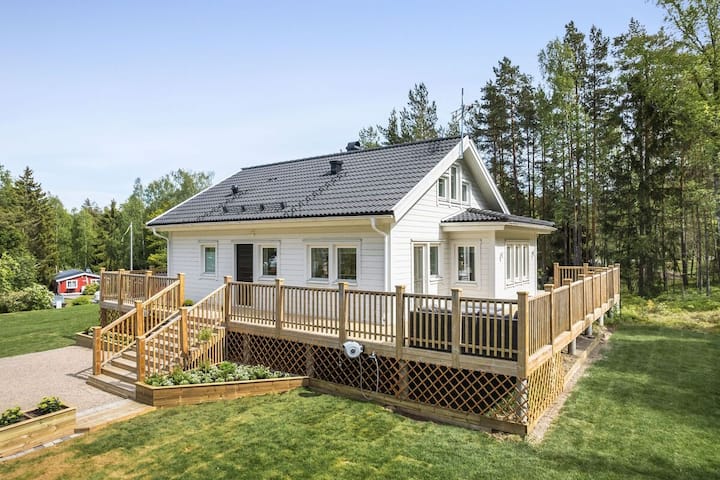 Charmigt Och Modernt Hus Nära Mariefred Centrum - Mariefred