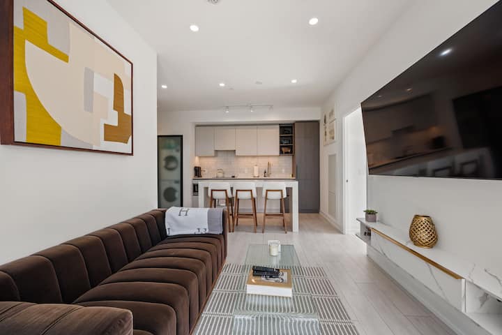 Modern 3br Condo W/ Balcony - Financial District - 多倫多