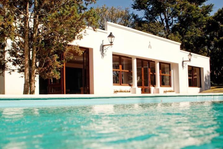 Habitacion En Hotel Colonial En San Lorenzo, Arg - Salta