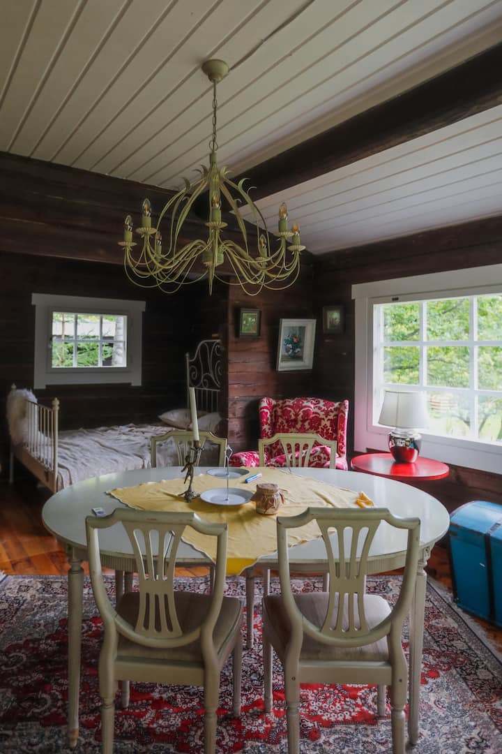 Söpö Mökki Luonnon Helmassa Palveluiden Lähellä - Espoo