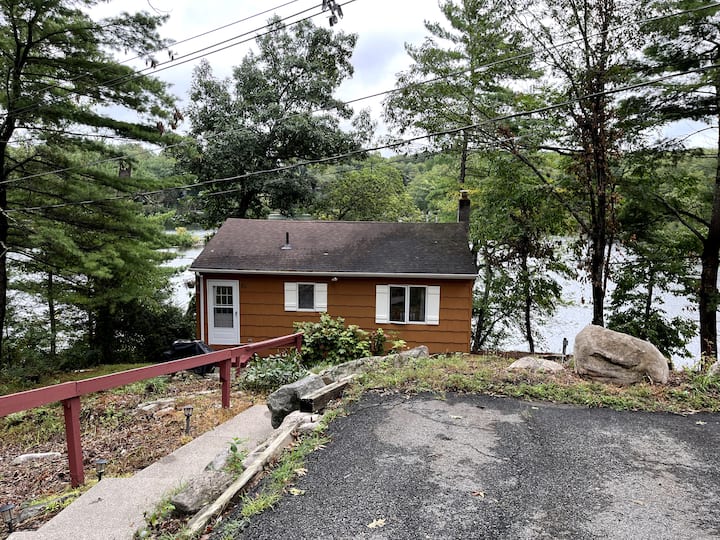 Lakefront Cottage With Dock On Serene Panther Lake - Andover, NJ