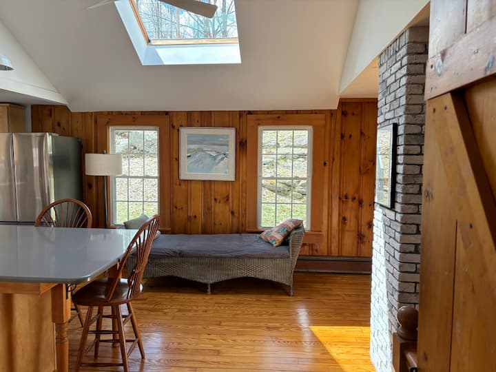 Charming Cabin Minutes Away From Dartmouth College - Hanover, NH