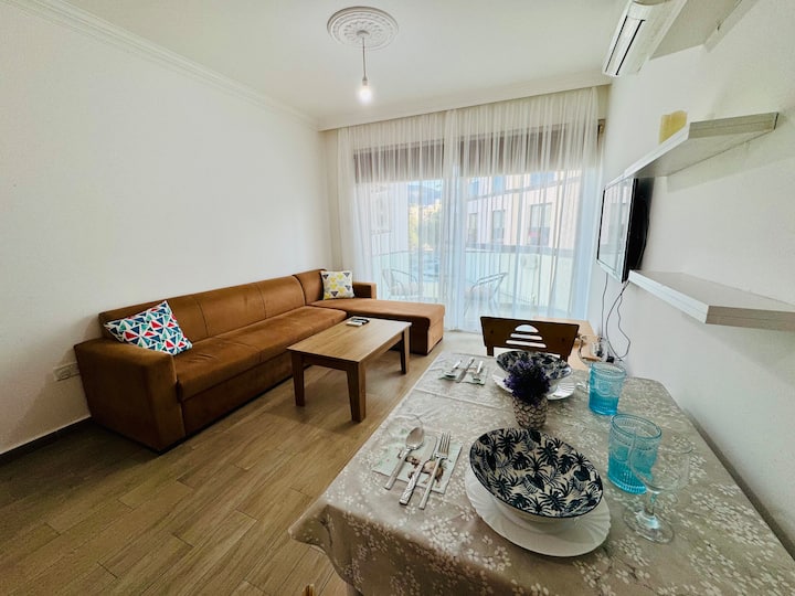 Kuzey Kıbrıs Girne Merkez’de 1+1 Havuzlu Residence - Girne
