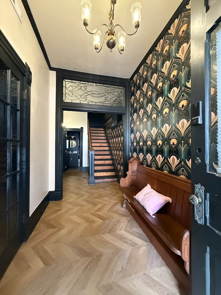 Fenced Backyard - Well Located & Updated! - Louisville, KY