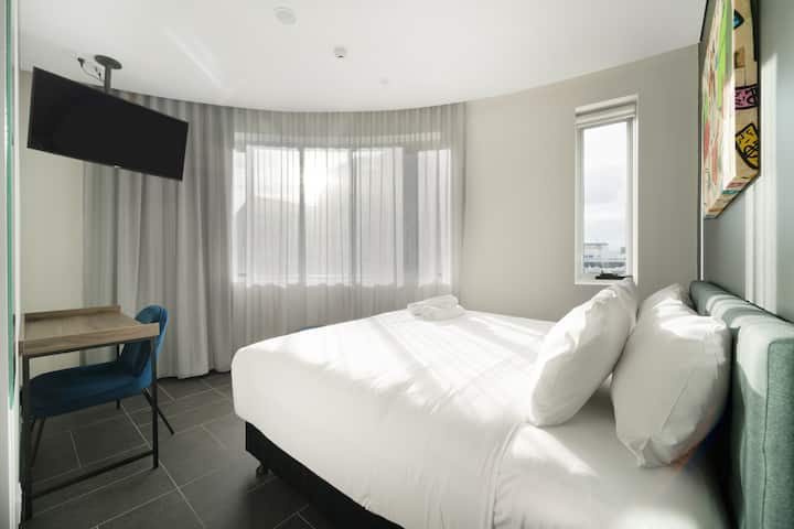 Spice On Broadway - Sydney central station